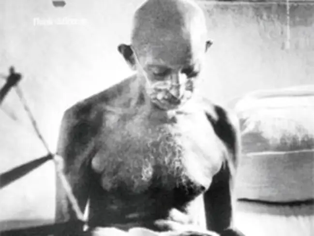 Mahatma Gandhi: Mahatma Gandhi: Experiments with truth & advertising ...