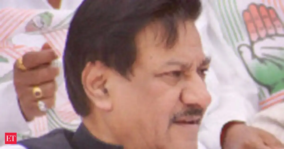 Maharashtra CM Prithviraj Chavan calls Narendra Modi a 'dictator' - The ...