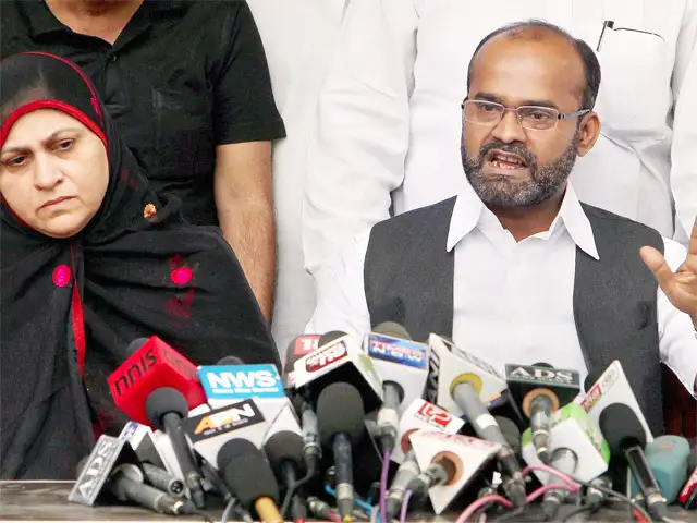 Sabir Ali's Press conference - March 30, 2014 | The Economic Times