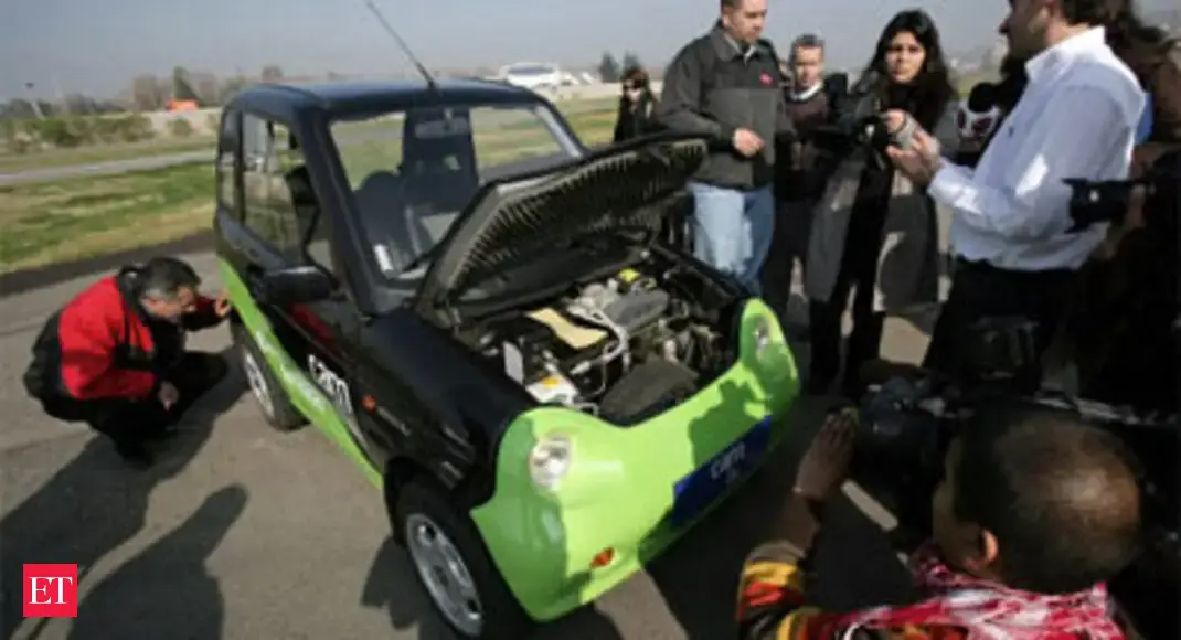 Reva: Indian zero polluting car in Santiago - | The Economic Times