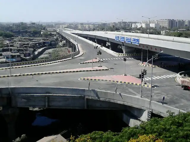 Upper and lower levels - India's first double-decker flyover opens in ...
