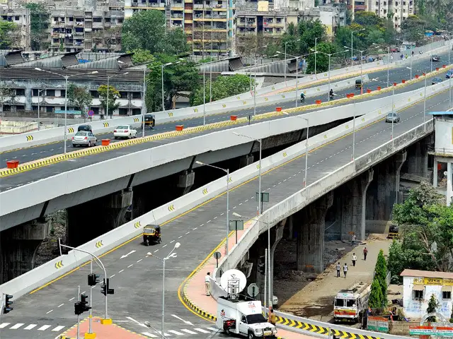 Upper and lower levels - India's first double-decker flyover opens in ...