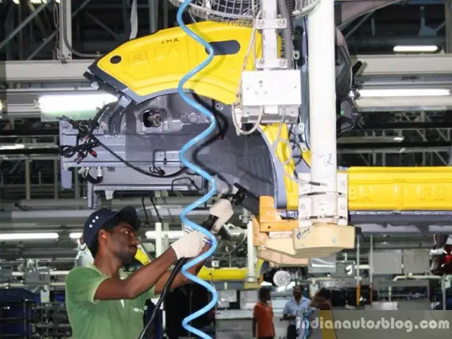 Stamping - Sneak Peek: How Hyundai manufactures Xcent, i10 & other cars ...
