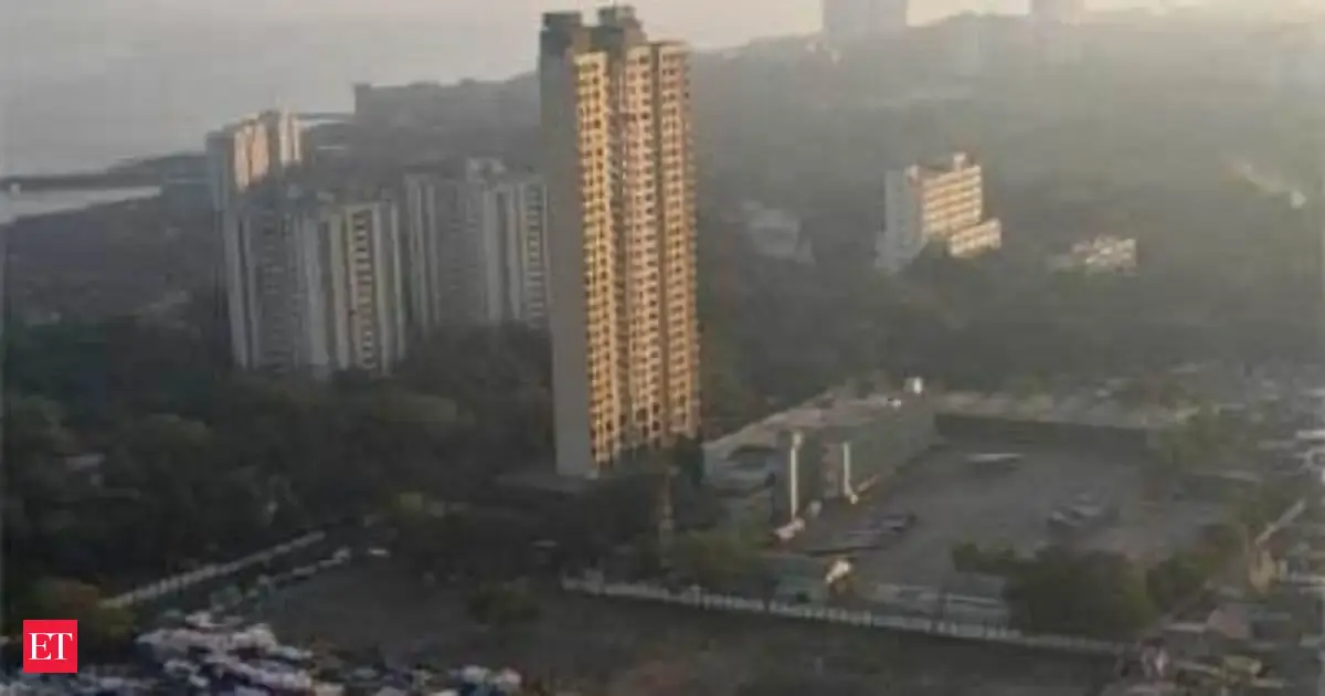 Adarsh housing scam: Tainted top bureaucrats Jairaj Phatak, Pradeep ...