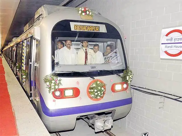 Delhi Metro: Mandi House-Central Secretariat line opens - First train ...