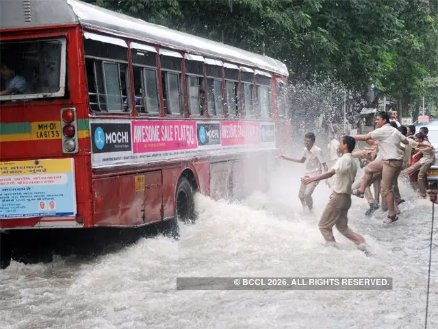 Alive and kicking - Heavy rains cripple life in Mumbai | The Economic Times