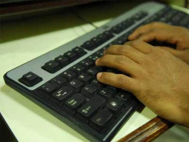 Air Type: Air Type, a new portable device can make keyboard free typing ...