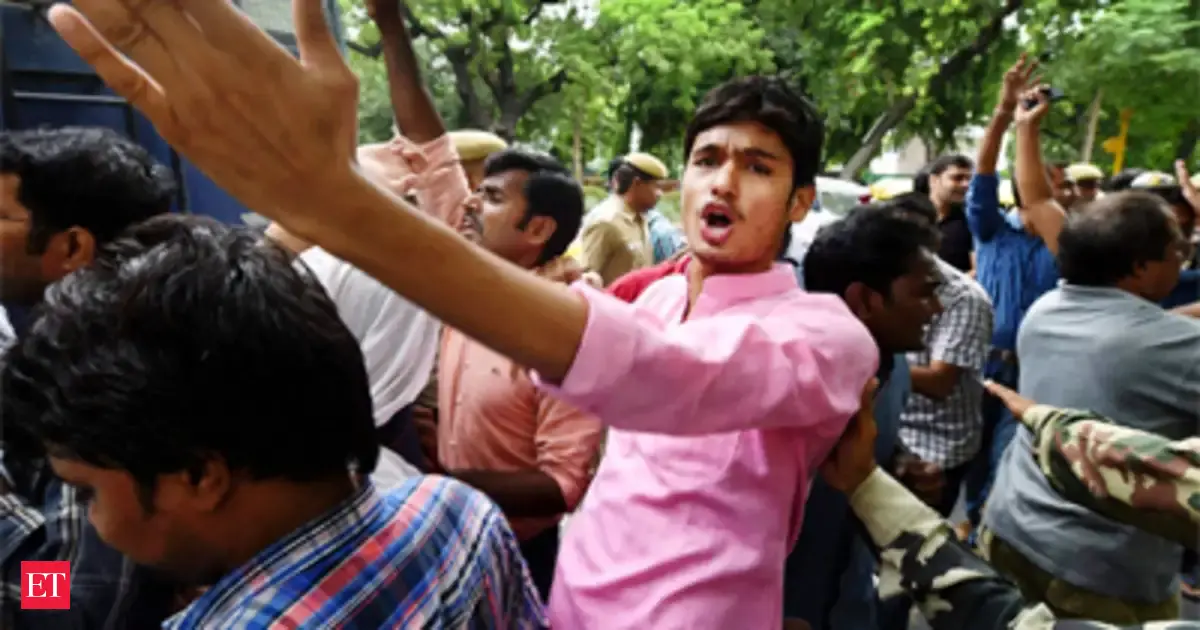 Protest outside UPSC office against CSAT exam - The Economic Times