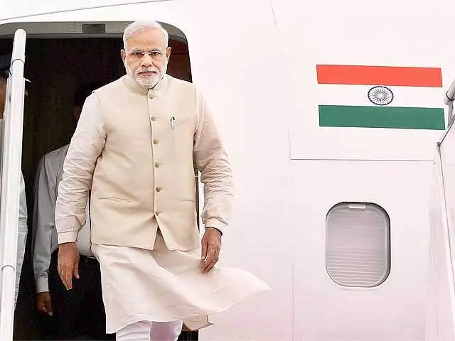 Modi with Jeet Bahadur's family - PM Narendra Modi in Nepal on his ...