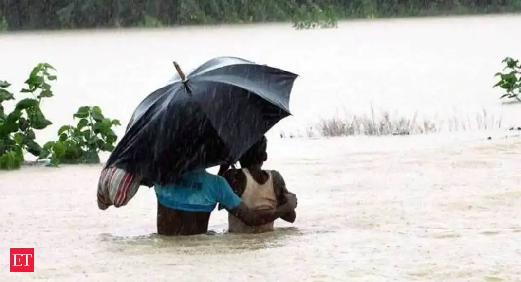 Sona river overflows, reaches streets - Odisha: Heavy monsoon rains ...