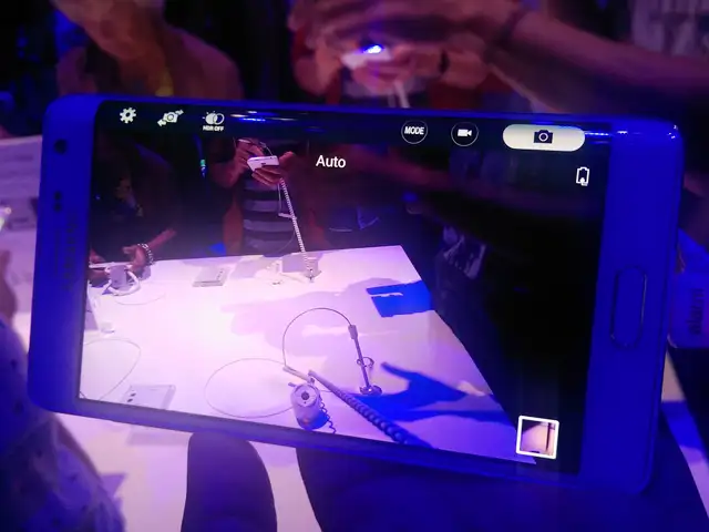 Samsung Galaxy Note Edge: First impressions - Samsung Galaxy Note Edge ...