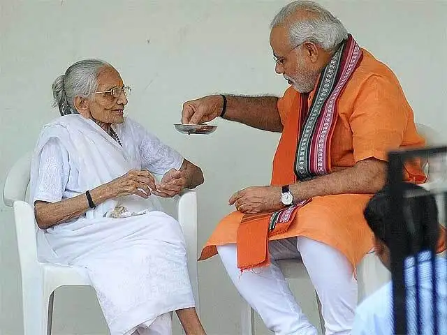 PM spent about 25 mins with his mother - PM Narendra Modi turns 64 ...