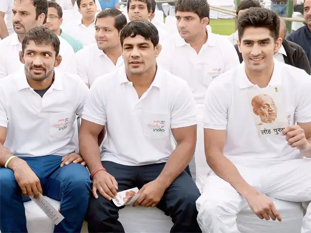 PM administers the pledge - National Unity Day: PM Modi flags off 'Run ...