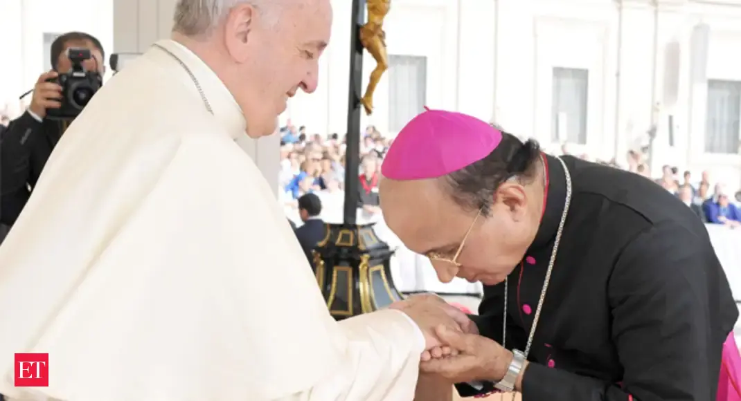 November 8, 2014 - Rev Dr Gerald Isaac Lobo meets Pope Francis in ...