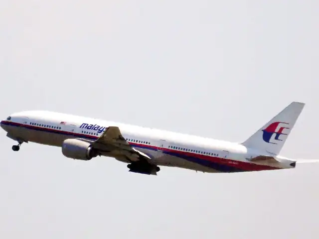 Plane was shot down by Ukrainian jet - Missing AirAsia flight is 3rd ...