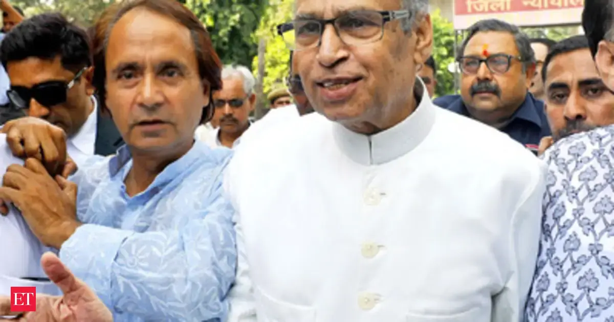 Rasheed Masood moves Supreme Court for bail, court seeks response from ...