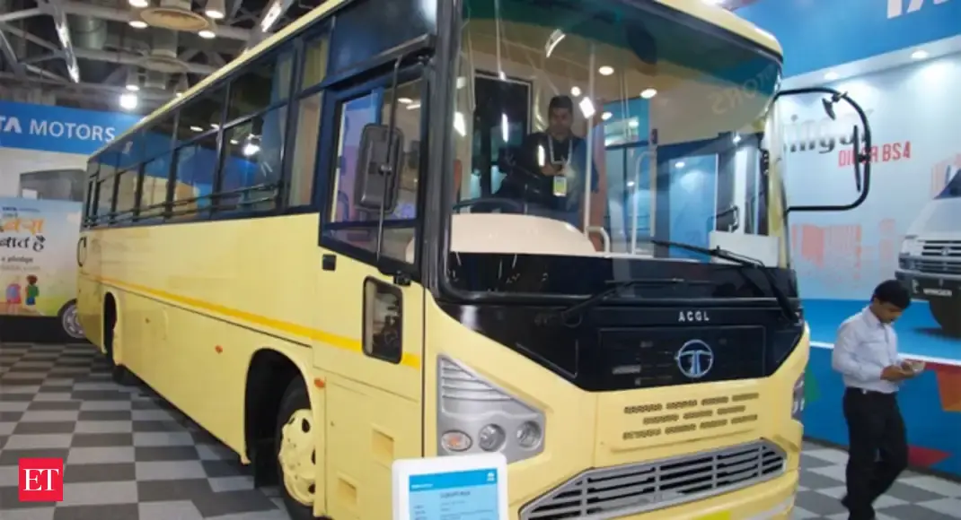 Tata Luxury Bus, Starbus Ultra AC, Starbus Urban Articulated showcased ...
