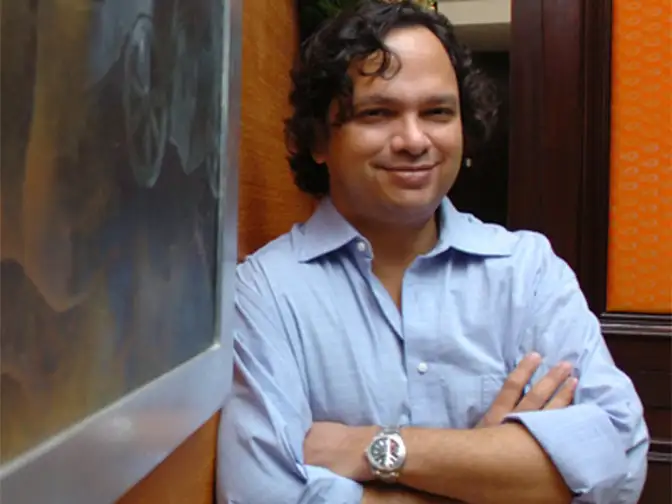 Indian novelist Vikram Chandra reaches finals of top American literary ...