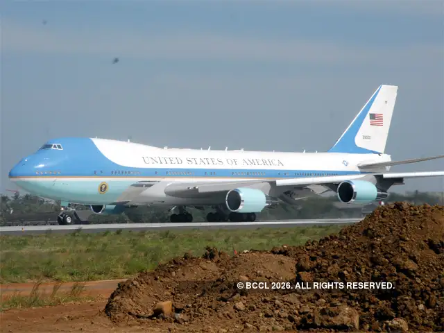 Two identical Boeing 747-200Bs - Obama's aircraft 'Air Force One': The ...