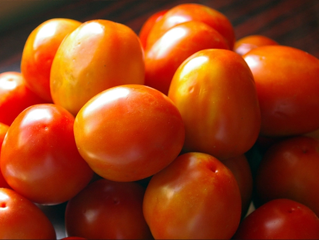 The world's biggest tomato launched in UK - The Economic Times