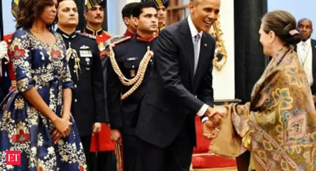 Obama attends 'at-home' function at Rashtrapati Bhavan - The Economic ...