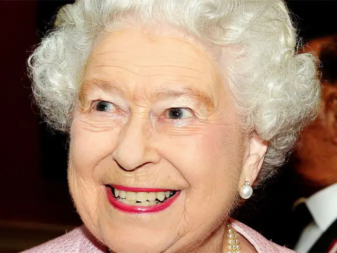 Queen Elizabeth II marks 63 years on British throne - The Economic Times