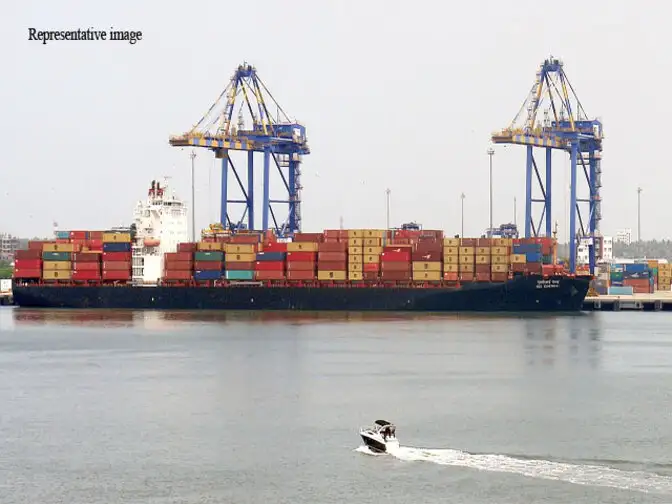 First direct container vessel from India arrives in Qatar - The ...