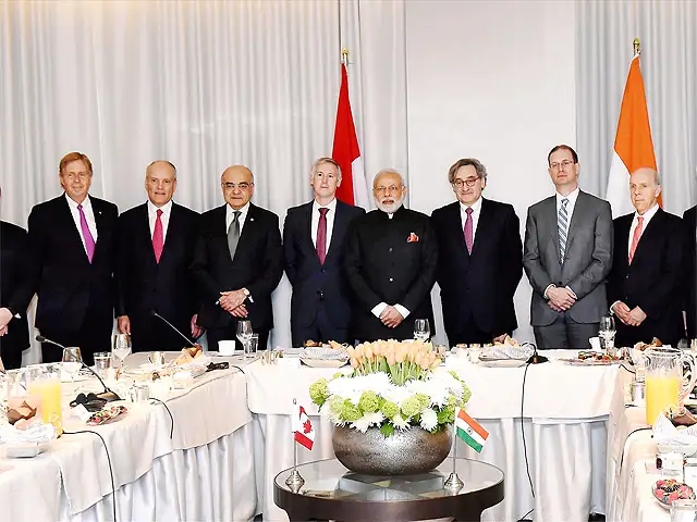 PM meets people of Indian community - Defining images: Prime Minister ...