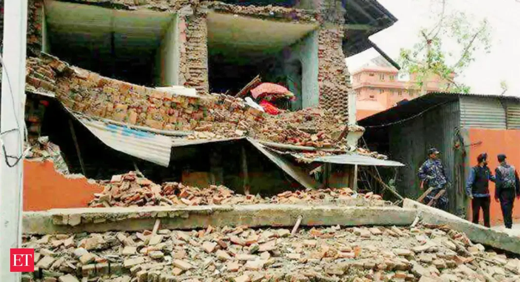 Earthquake in Kolkata - Nepal hit by powerful 7.9 magnitude earthquake ...