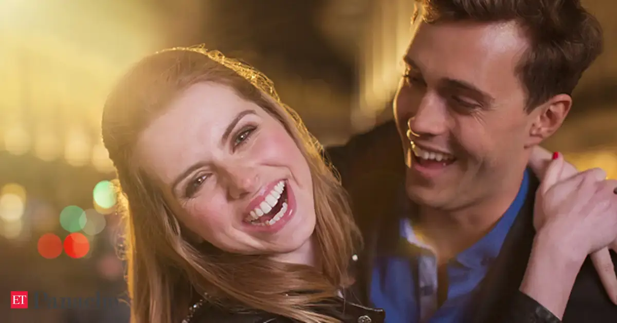 Too much PDA? Here's how you can give your girl a hint - The Economic Times