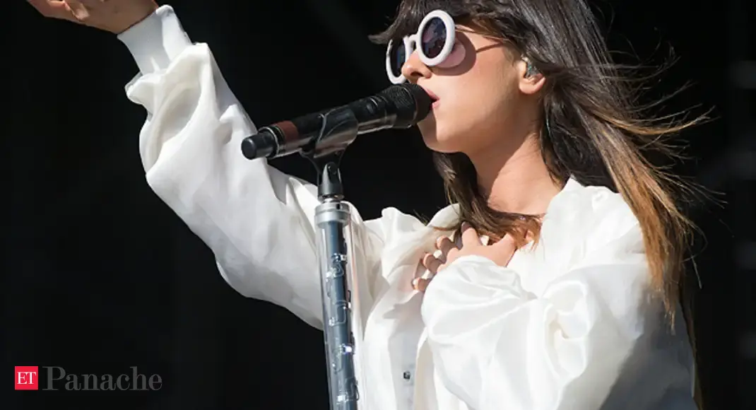 British singer Foxes enters Guinness World Records - The Economic Times