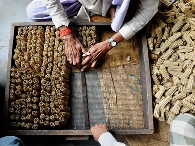 From sleek packaging to exotic flavours, bidis getting makeover to lure ...