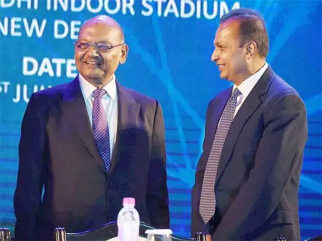 Anil Ambani with nephew & niece - Choicest images: PM Modi inaugurates ...