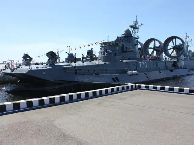 Future Russian aircraft carrier - Russia's International Maritime ...