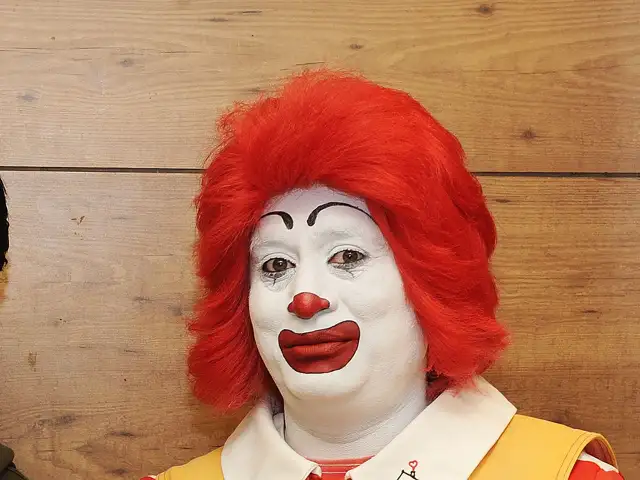 Mash Donald's: A burger joint that's Iran's answer to McDonald's ...