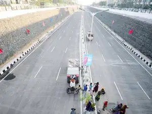 7,500 km of BOT highway projects at risk; but recent government steps ...