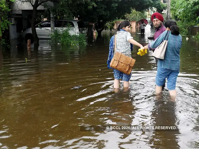 Flood affected areas of Kanchipuram District - Heavy rainfall disrupts ...