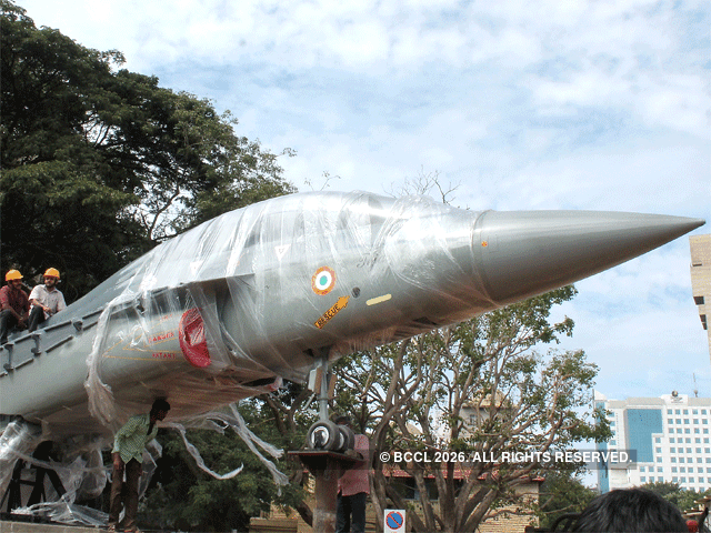 LCA Tejas makes a quiet landing at Bengaluru's Minsk Square - LCA Tejas ...