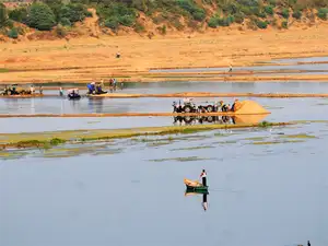 Centre, Maharashtra to soon discuss Nar-Par-Tapi-Narmada river ...