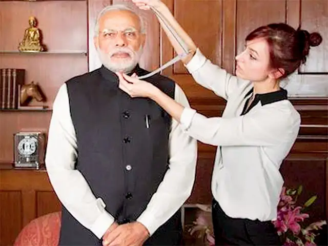 Dress: Modi's 'signature kurta' - PM Modi to join world leaders in wax ...
