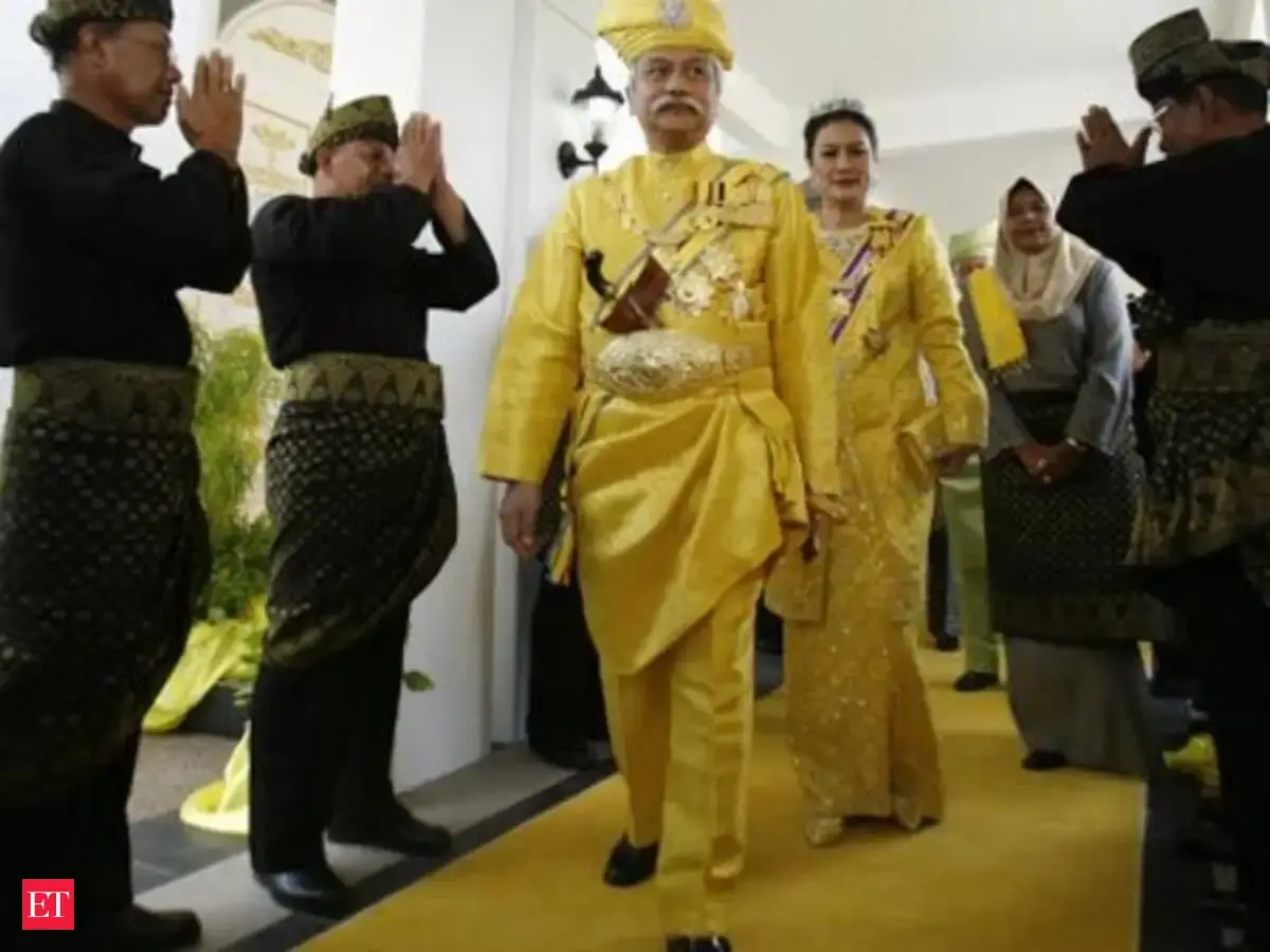 Ruler, Queen leave after royal bathing - | The Economic Times