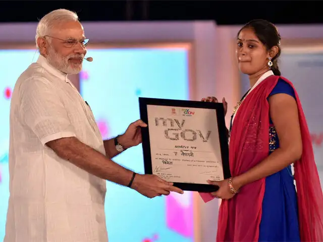 With contributors to the new PMO App - Prime Minister Narendra Modi at ...