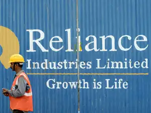 RIL's Hazira plant under lens for alleged excise duty evasion - The ...