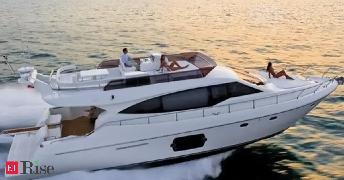 Romantic dinner on helipad, parasailing, private yacht ride - This is ...