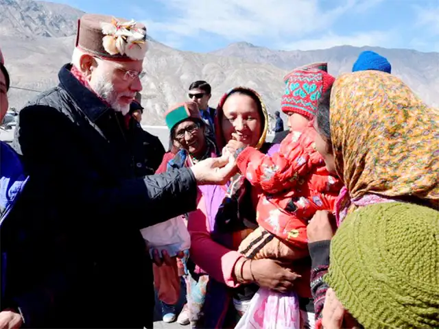 Diwali for jawans - PM Modi celebrates Diwali with soldiers | The ...