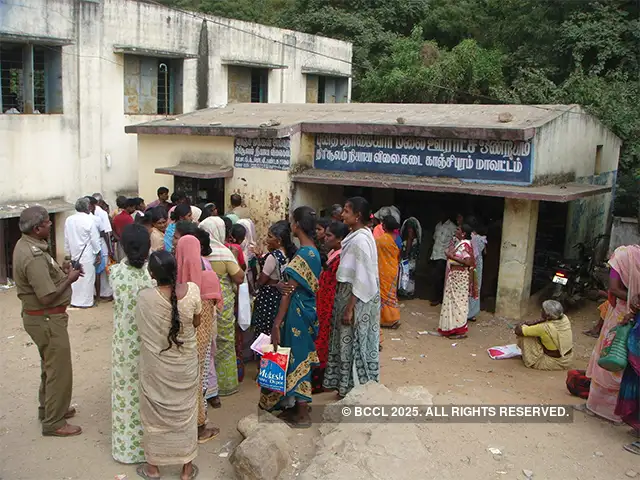 Co-Operative Society - These places will accept your old Rs 500 and Rs ...