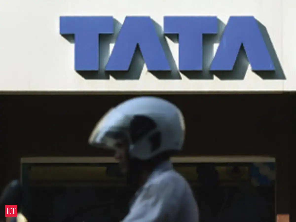 Tata Steel employees back Tata Sons in board meet - The Economic Times ...