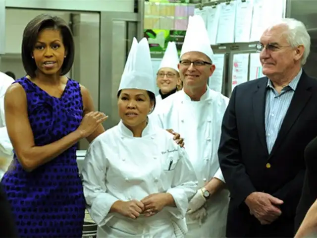 Hand-picked by Michelle Obama - Meet Cristeta Pasia Comerford, the chef ...