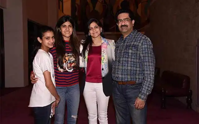 Ananya Birla rings in 2017 with family in Mussoorie - The Economic Times