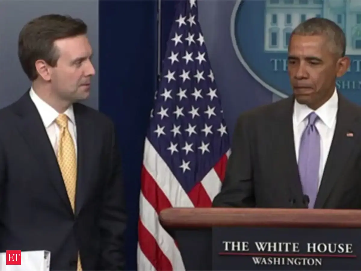 Obama honours White House press secretary Josh Earnest - The Economic ...